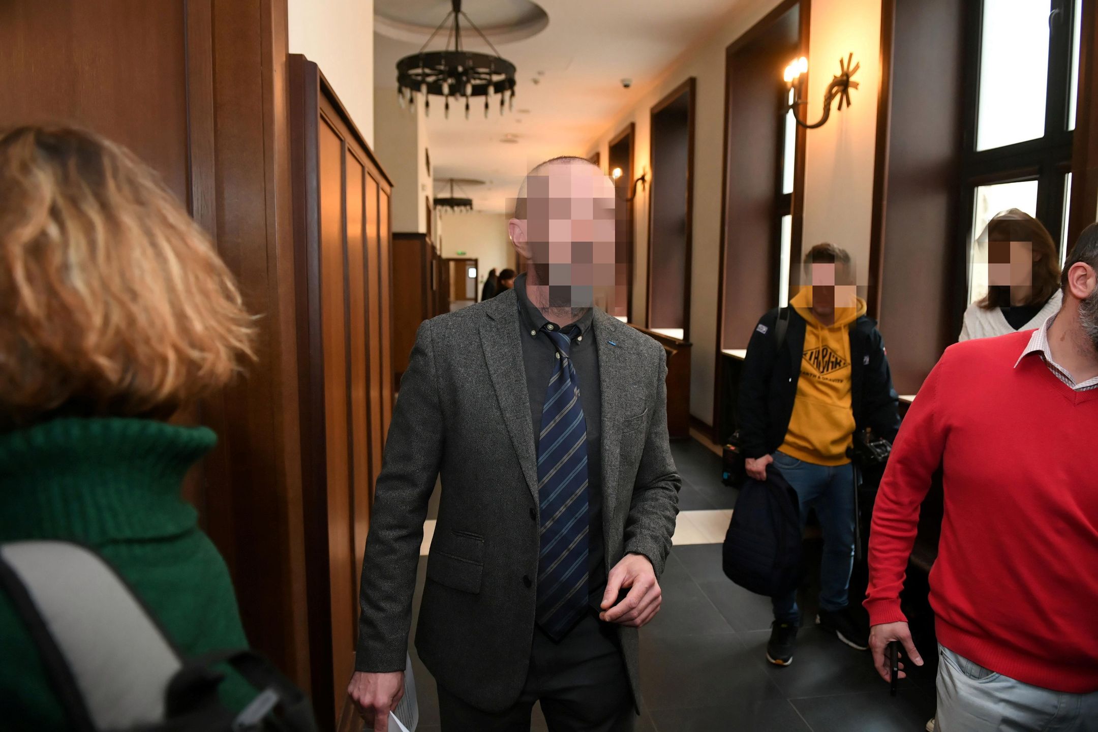 Reprywatyzacja w Warszawie. CBA zatrzymało dwie osoby, w tym ...