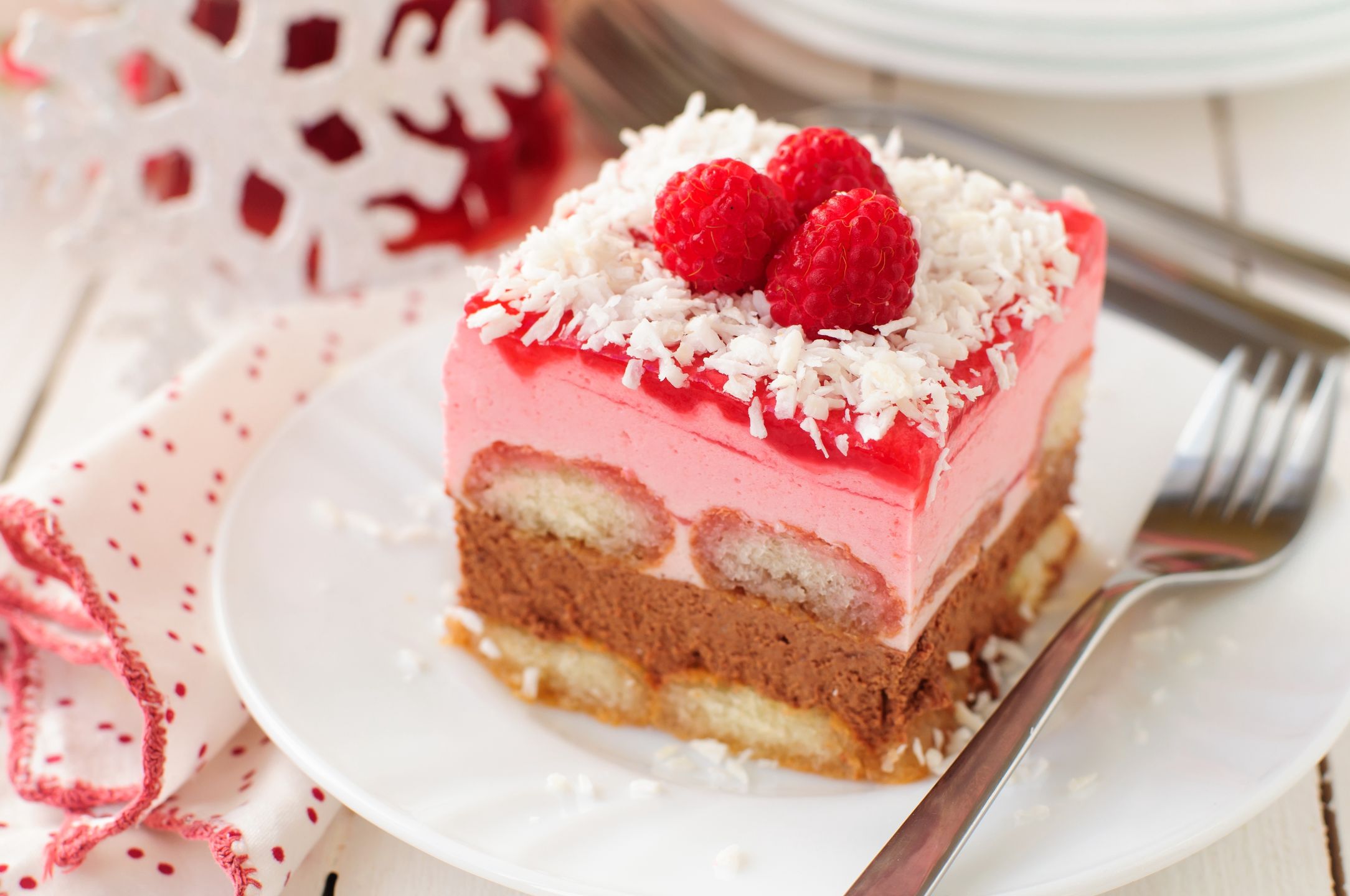 Perfect summer treat: Irresistible no-bake raspberry delight