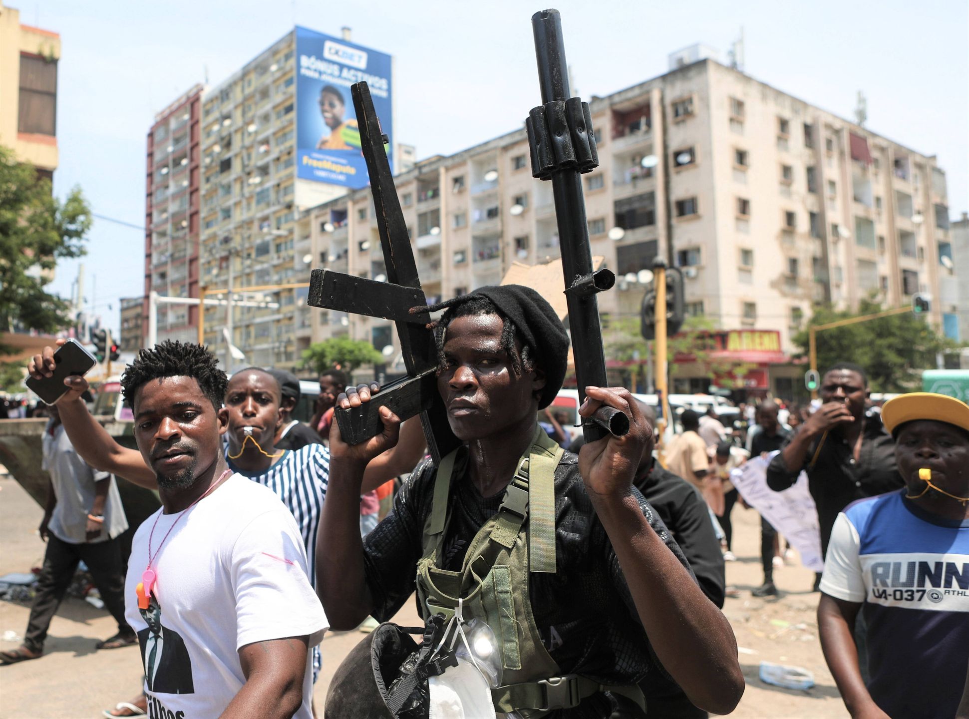 Prison break turmoil: 6,000 escapees deepen Mozambique unrest