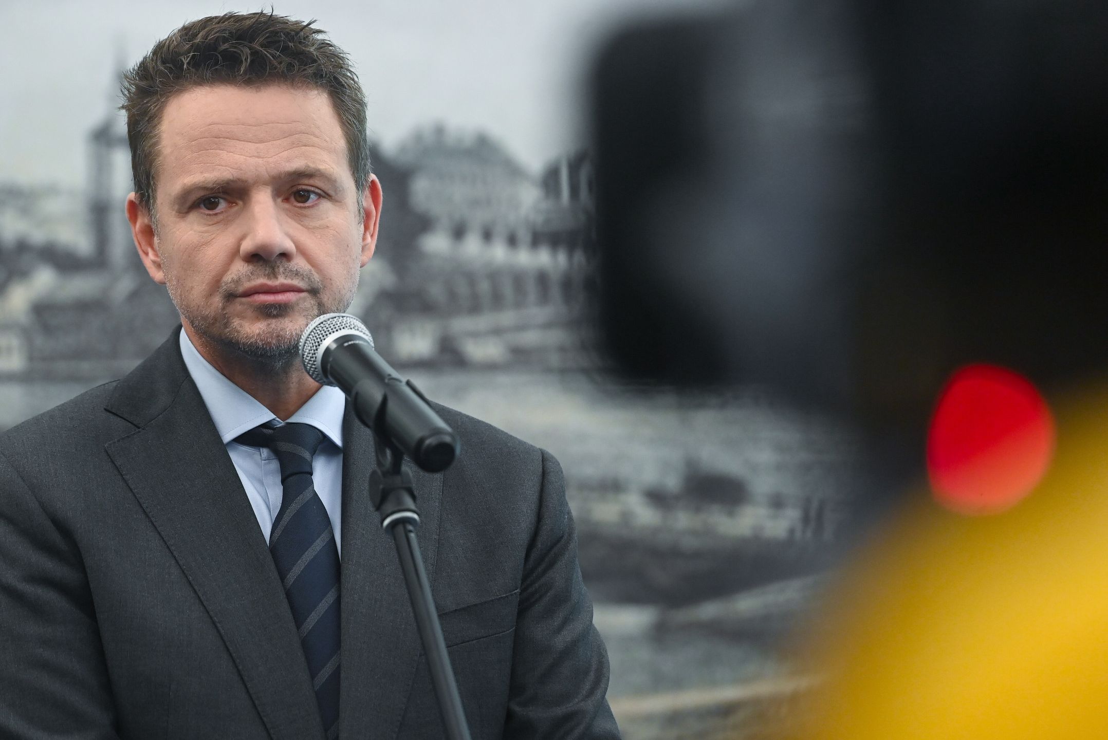 Trzaskowski nie będzie kandydował? "Jest tylko jeden ważny w PO"