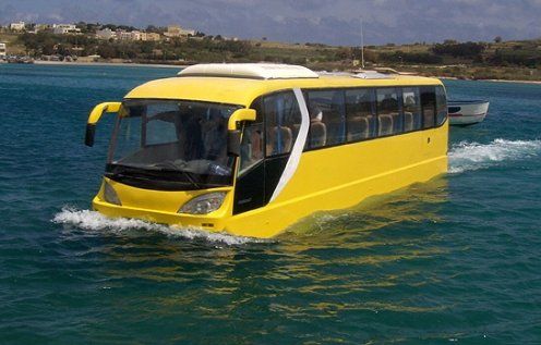Autobus, który... pływa!