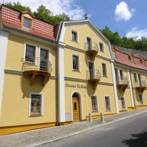 Ubytování Loket | Hotely.cz