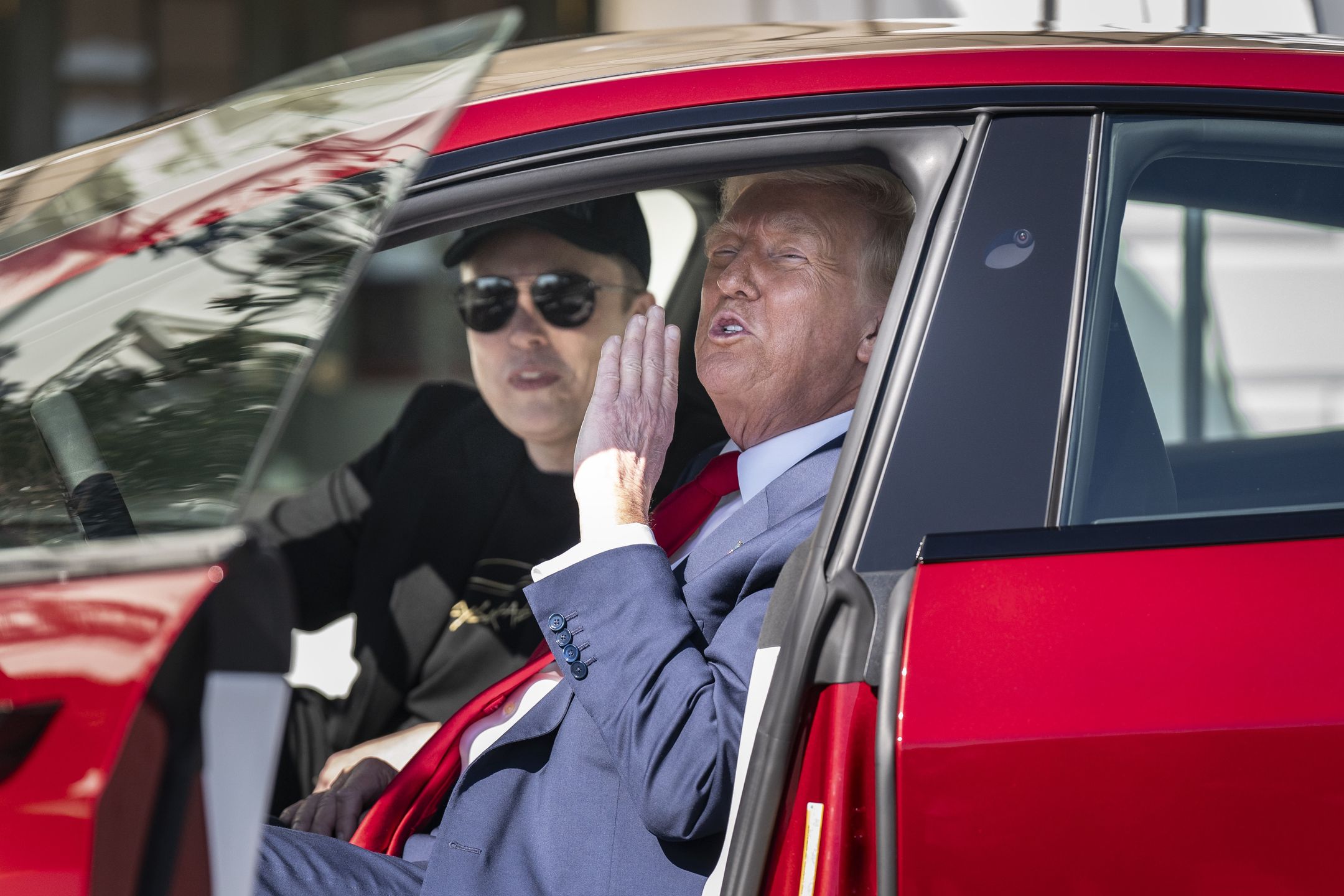 Elon Musk shifts focus to Tesla as profits plunge by 70%