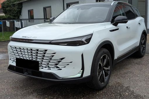 BAIC Beijing 7 2025. Wersje, silniki, ceny. Co można kupić?