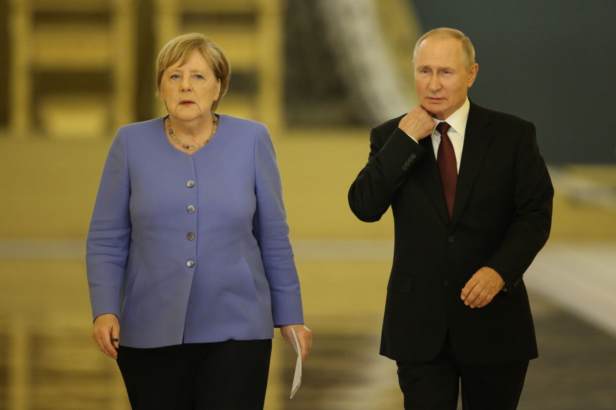 Putin's apology to Merkel: The dog incident revisited