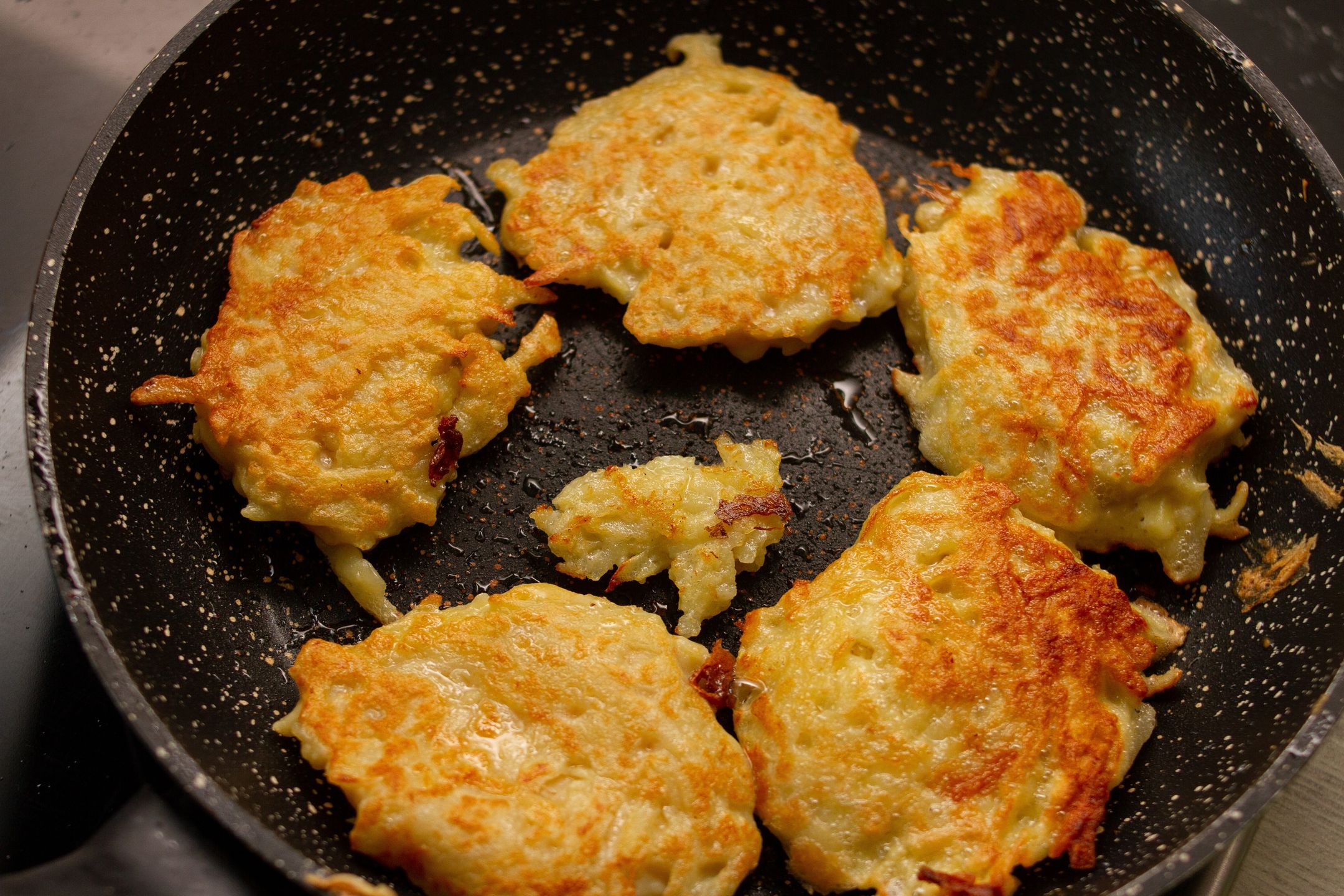 Flourless potato pancakes: A crispy twist on a classic dish