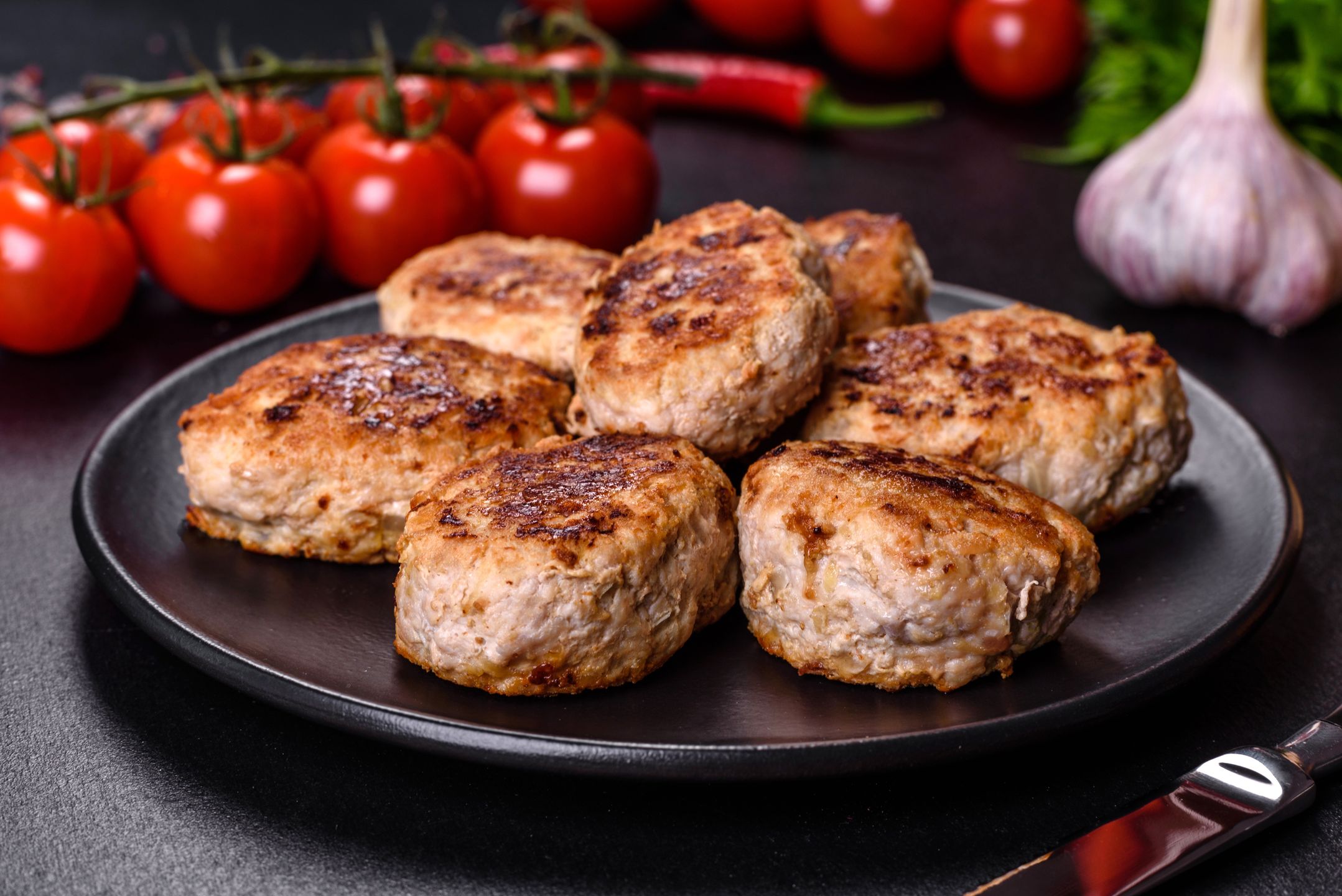 Secrets to perfect juicy meat patties: Tips from the pros