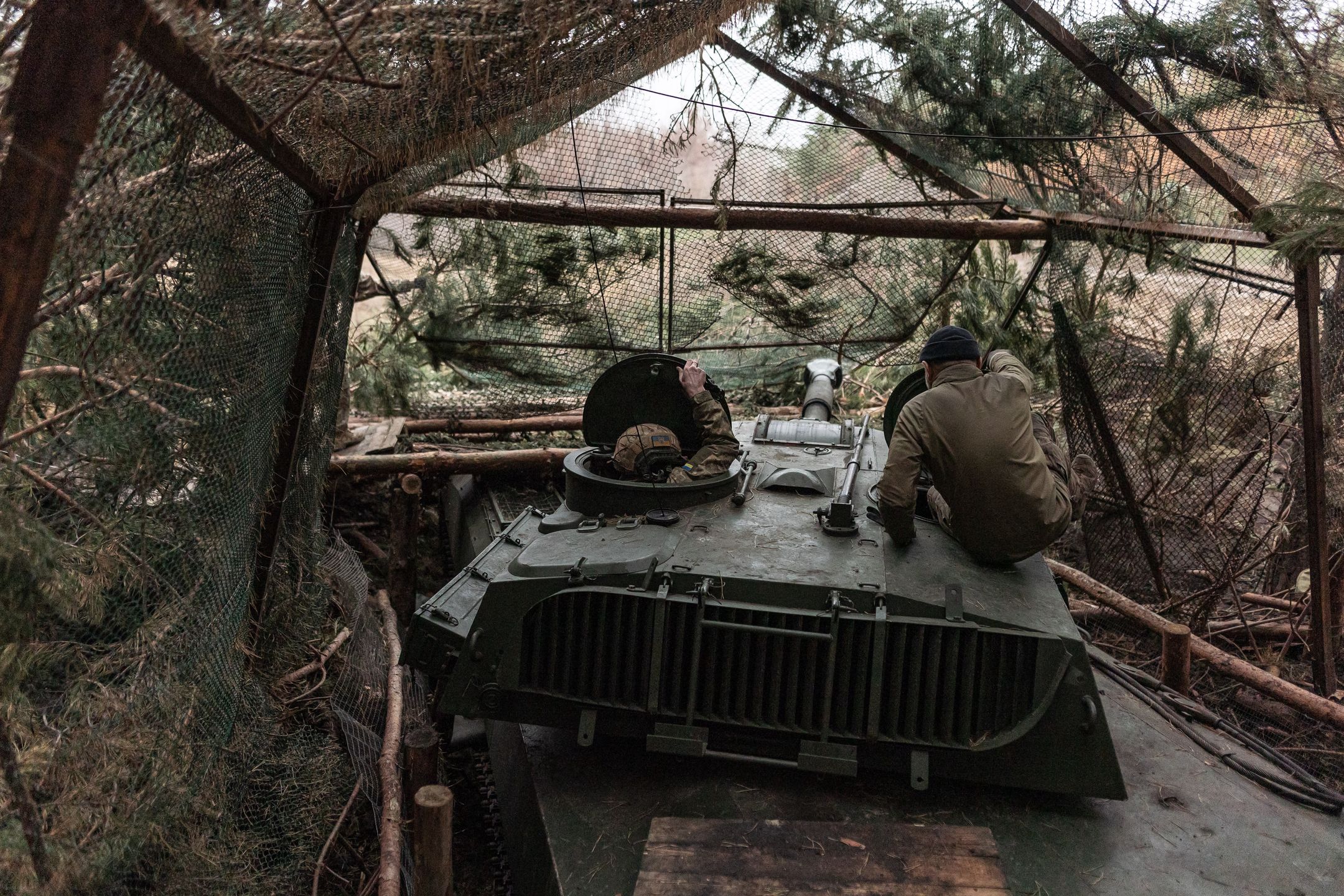 Ukrainian strikes disrupt Russian supply lines and prompt threats