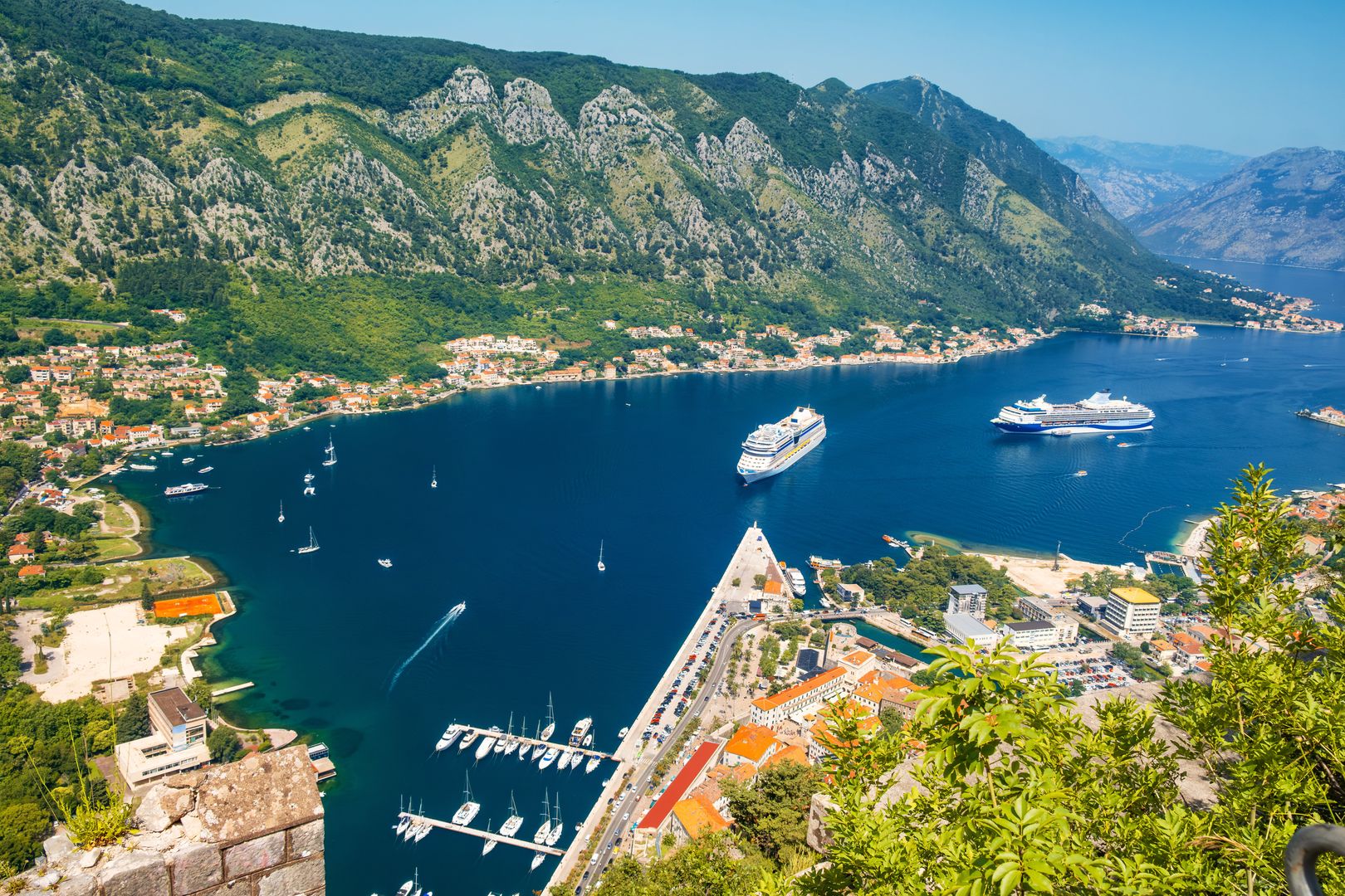 Montenegro: Russian man detained after yacht arson attempt Montenegro: Russian man detained after yacht arson attempt