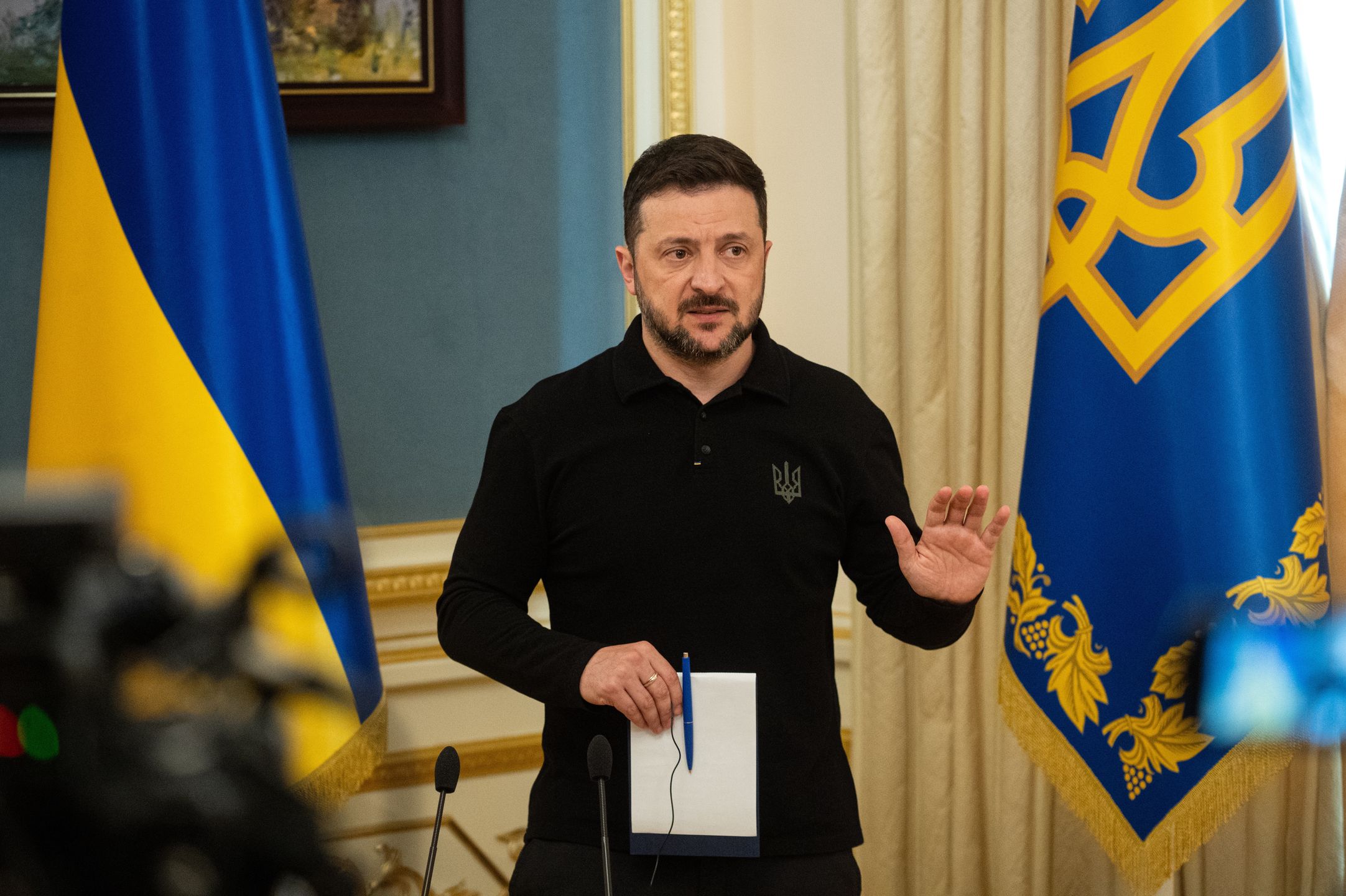 Ukraine secures $30bn (£22.6bn) US aid in landmark reconstruction deal