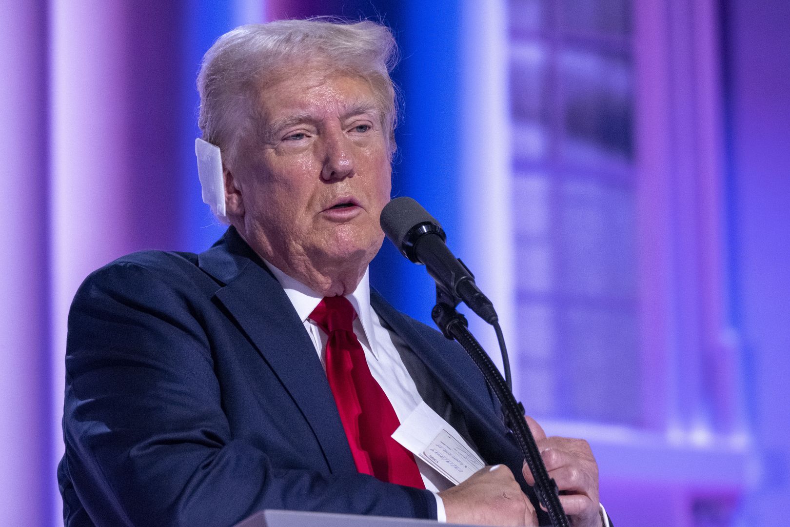 Trump Survives Assassination Bid Fbi Probes Shooters Past