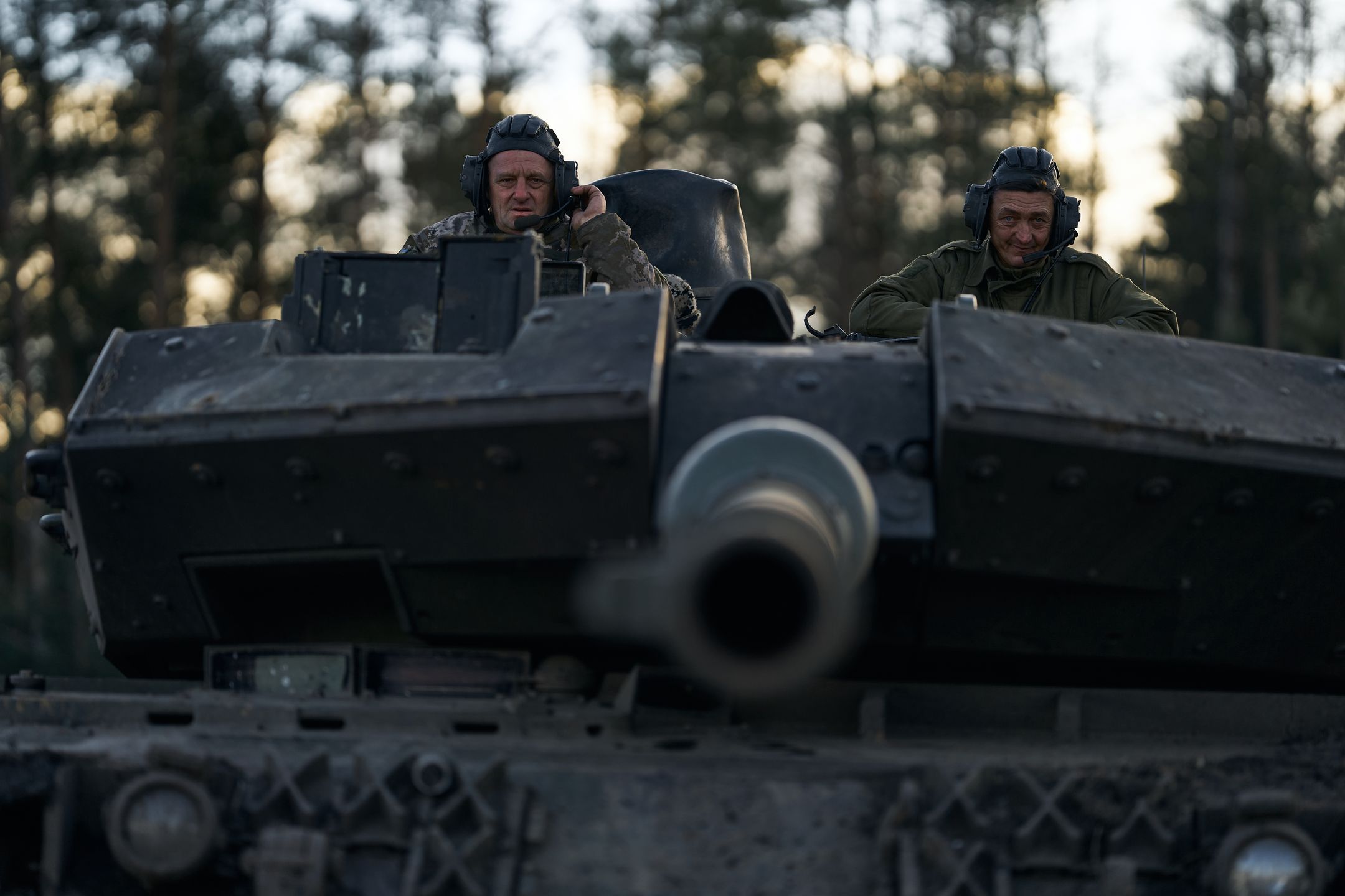 Ukraine's tank dilemma: Repair part shortages hinder recovery of ...