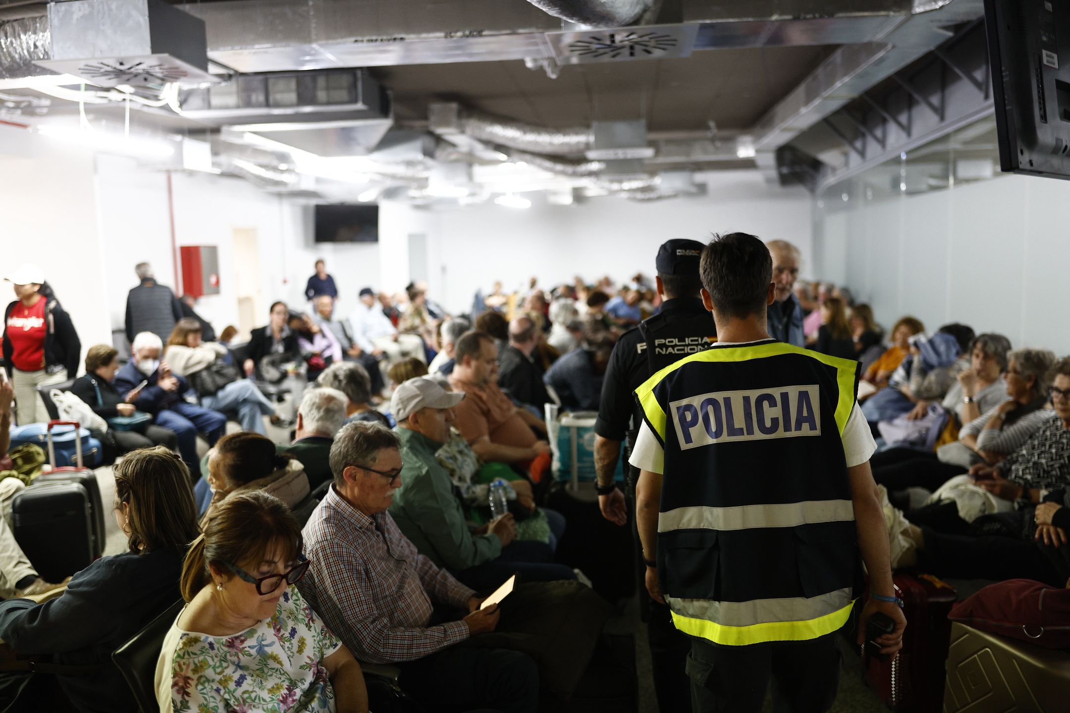 Grid failure sparks political showdown over Spanish blackout