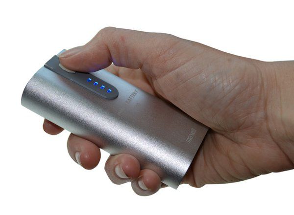Nowy power bank Maxell