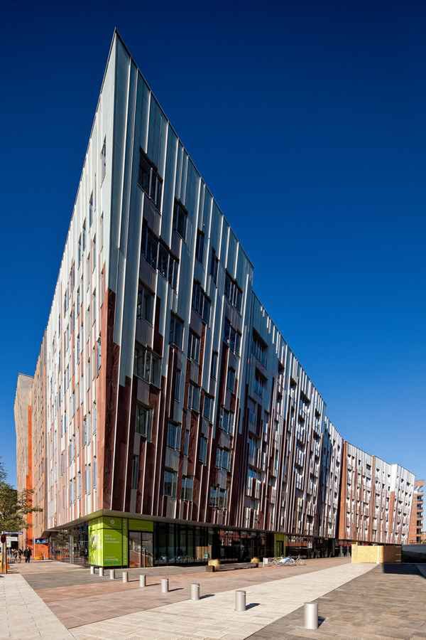 Fasada niczym dziób statku [wideo]