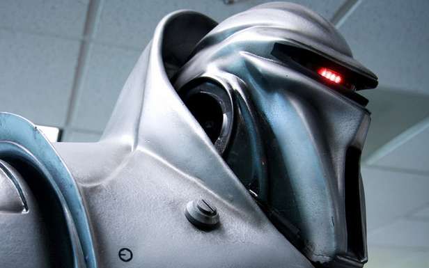 Cyloni istnieją! Zobacz, jak w naszym świecie radzi sobie robot z ...