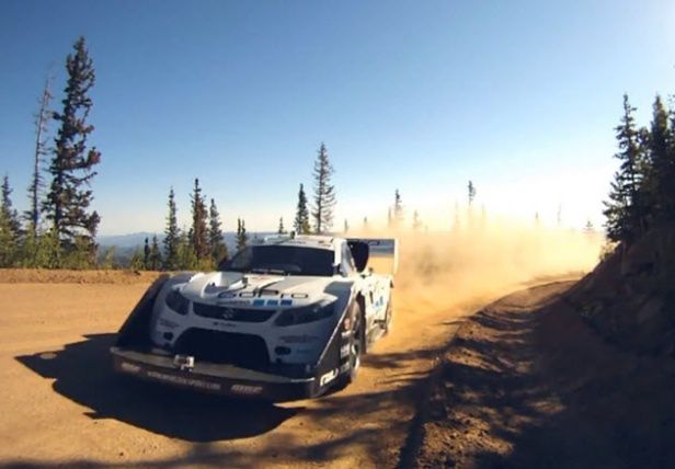 Świetny materiał wideo z rekordowego podjazdu na Pikes Peak w HD