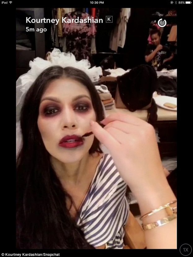 Kourtney Kardashian jako Kourtney Kardashian jako