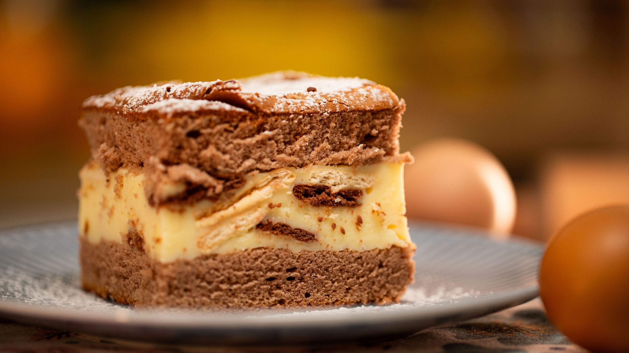 Zigzag cake: A delightful blend of crunch and cream