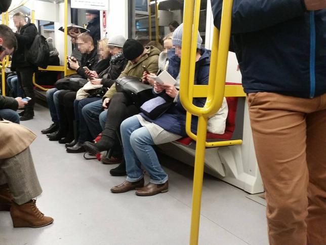 Przez internet Polacy nie czytają książek? Nie, kiedyś wcale nie było ... Przez internet Polacy nie czytają książek? Nie, kiedyś wcale nie było ...