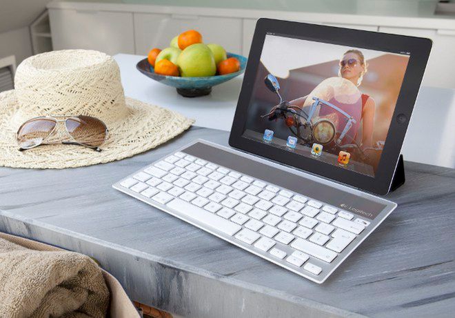 Słoneczna klawiatura Logitech K760 dla urządzeń z iOS
