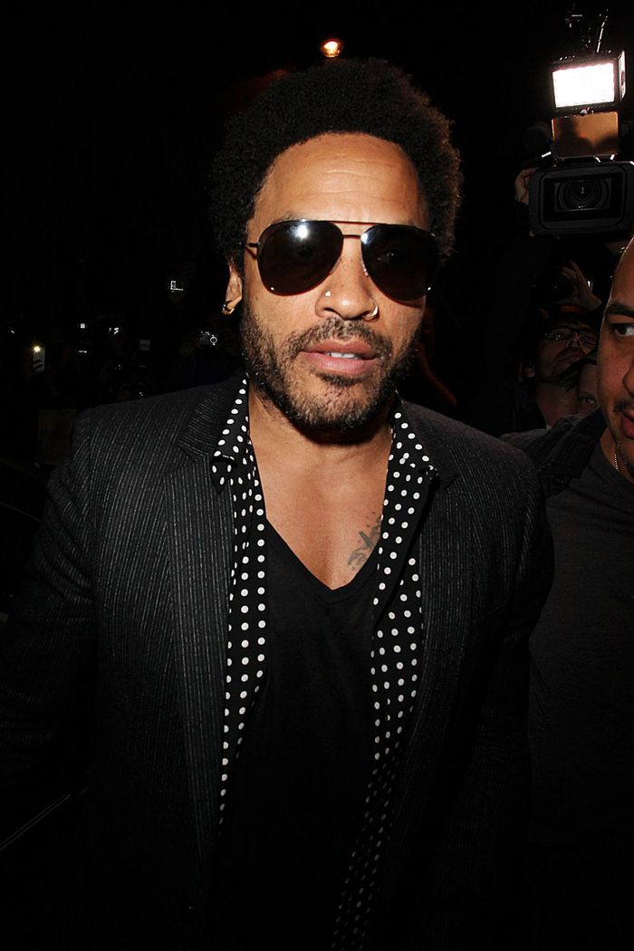 Michał Piróg w nowej fryzurze. Wygląda jak Lenny Kravitz Michał Piróg w nowej fryzurze. Wygląda jak Lenny Kravitz