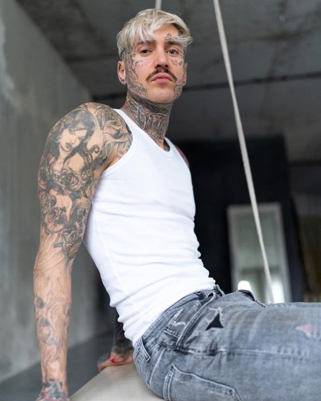 Stifler narzeka na swoją formę. Dlaczego? Pokazał zdjęcia