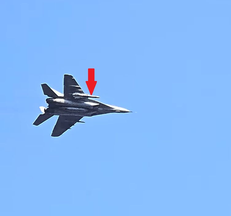 Serbische MiG-29 mit überraschender Russen-Rakete gesichtet