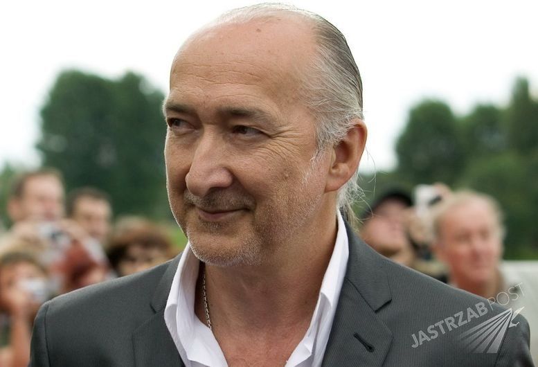 Pogrzeb Marka Jackowskiego już dziś. Jego prochy zostały sprowadzone z ...