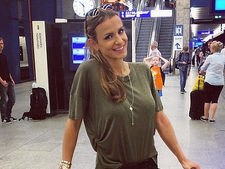 Sara Mannei nie zawsze dostaje torebki za 40 tysięcy złotych. Tym razem Artur Boruc naprawdę ją ...