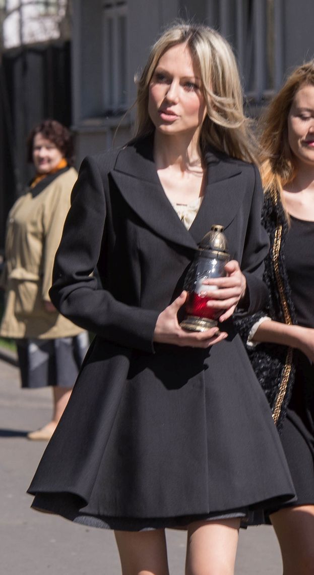 Magdalena Ogórek w rocznicę katastrofy smoleńskiej... (ZDJĘCIA) - Pudelek