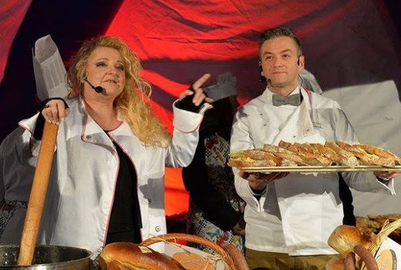 Magda Gessler i Robert Biedroń ugotowali sylwestrowy bigos! Zachwycał ...