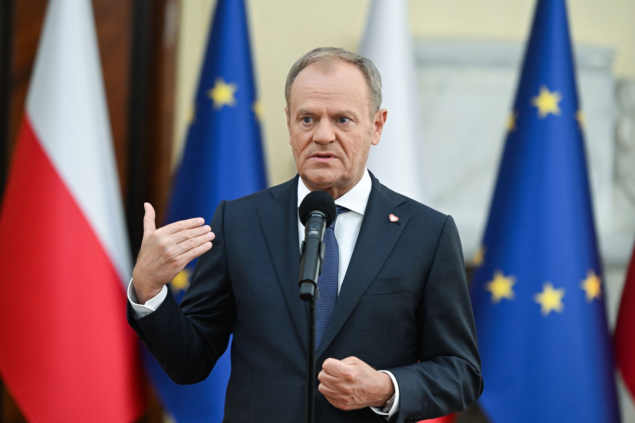 Tusk reaguje na atak na Ficę. Zwrócił się wprost do premiera