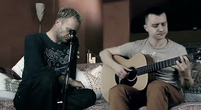 Hit internetu! Cezik swoim najnowszym wideo ze Stingiem udowodnił, że ...