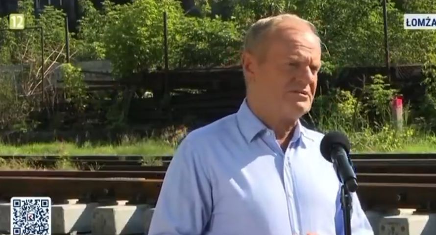 Koniec banicji. Republika w końcu wpuszczona na konferencję Donalda Tuska