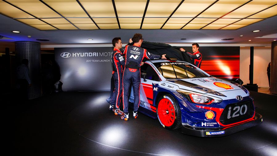 Hyundai i20 Coupe WRC spec 2017 - pierwsze auto WRC na nowy sezon