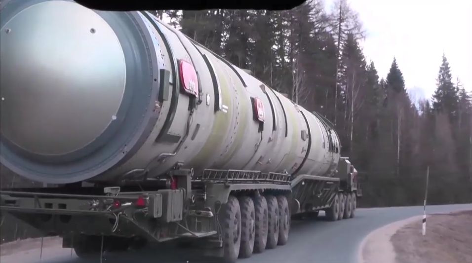 Rosjanie pokazali "Sarmatę". Najpotężniejszy hipersoniczny pocisk ...