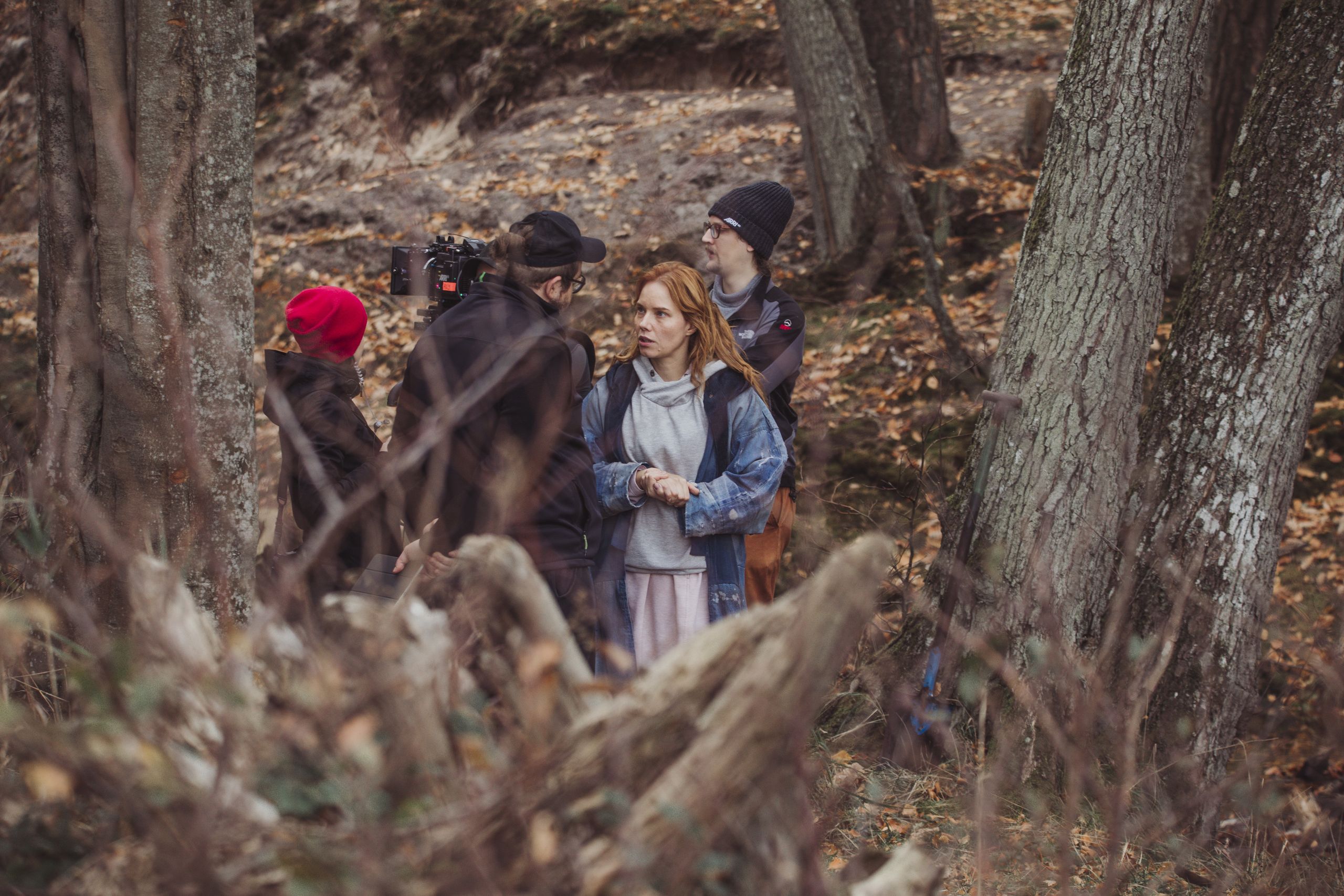 Więzi(enie) rodzinne. O czym jest "RÓJ" w reż. Bartka Bali? - WP Film