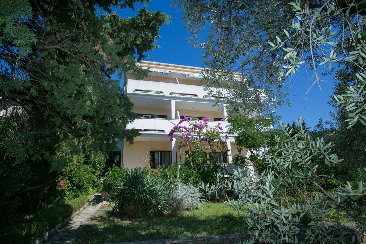 Apartmani Mare Novalja. www.nocowanie.com.hr - Nocowanie.pl