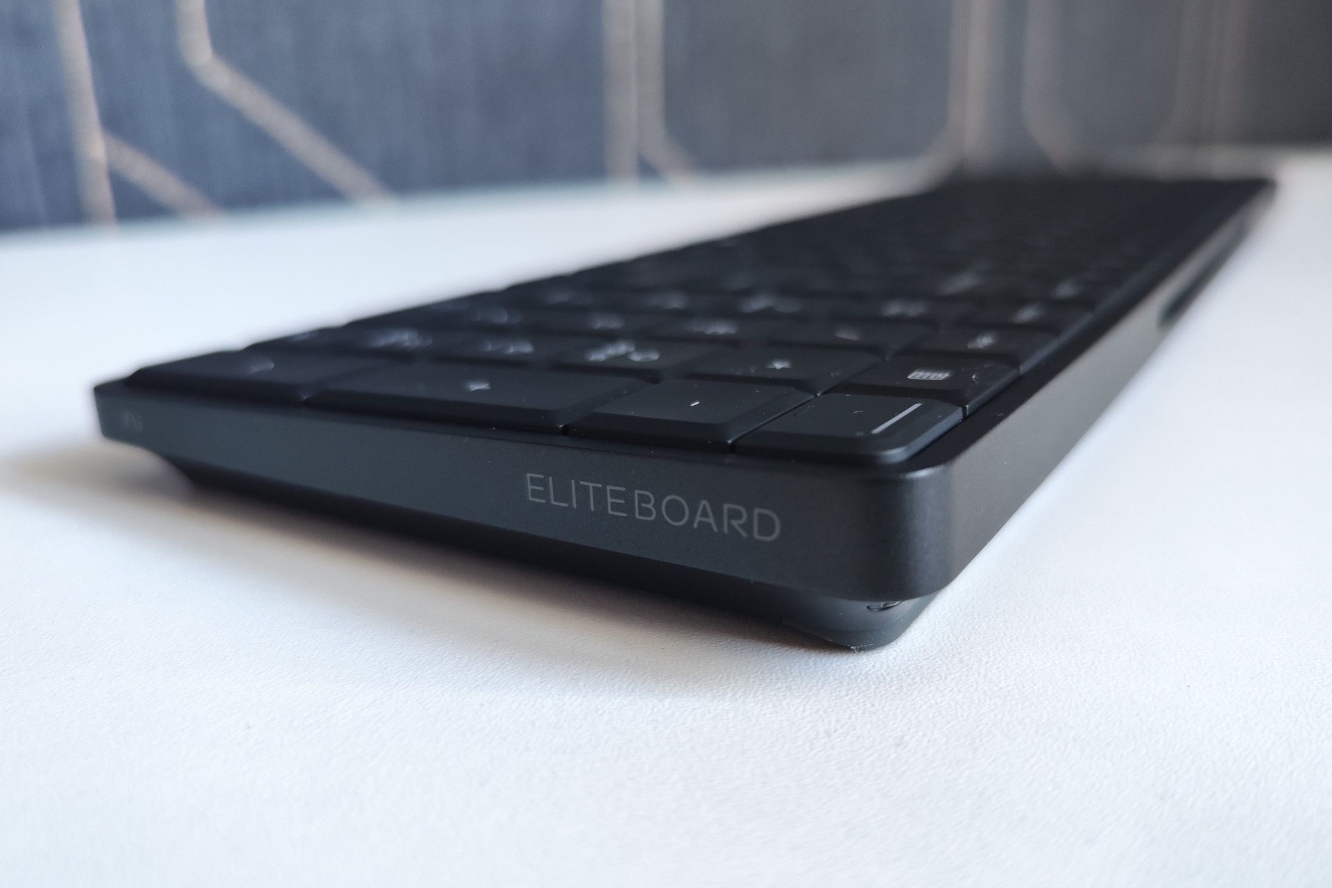 Sprawdziłem HP EliteBoard G1a – czy komputer ukryty w klawiaturze ma sens?